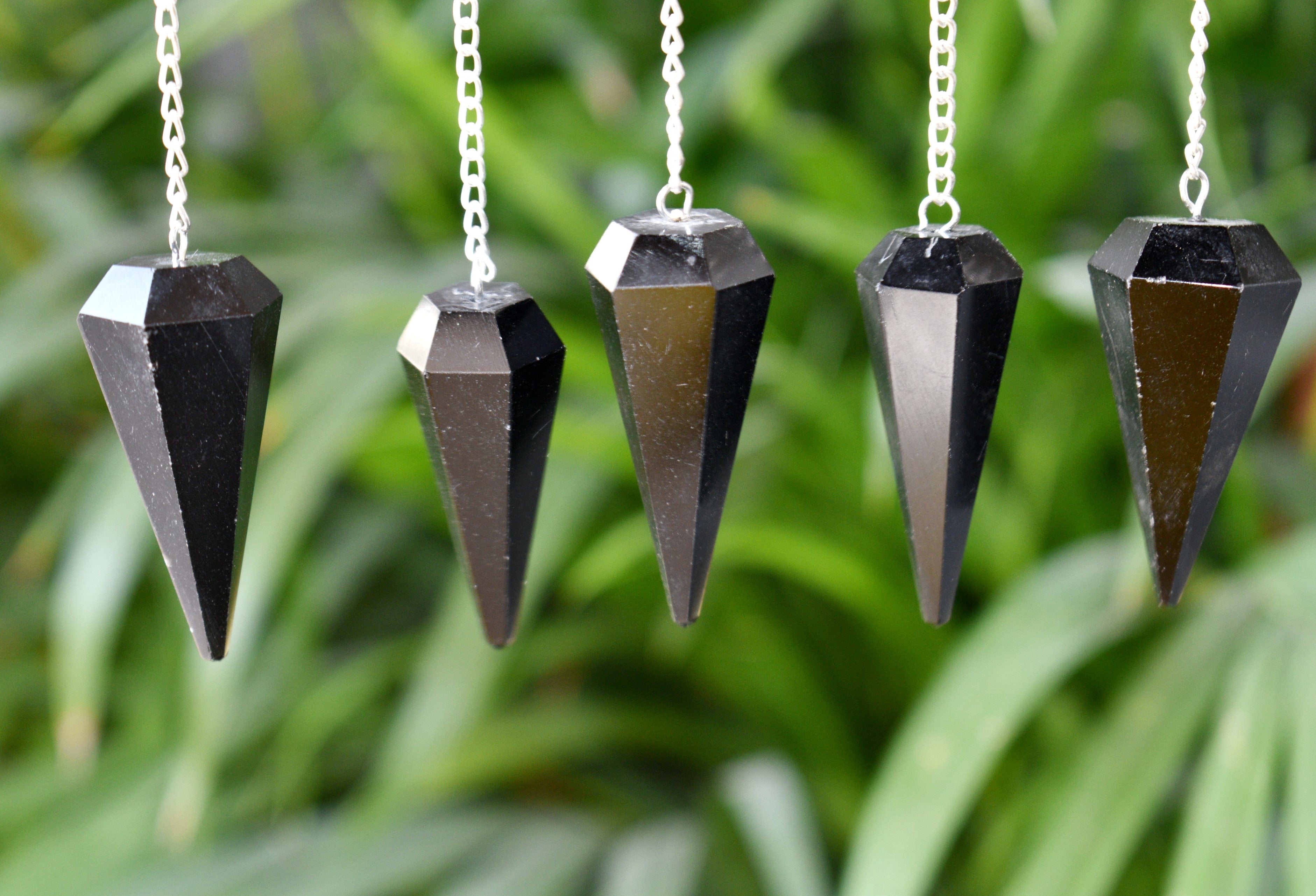 Black Tourmaline Pendulum (Resolution and Cleansing) – Soothing Crystals